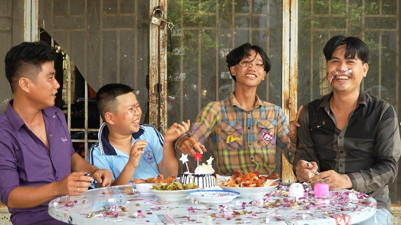 Anh Tư TV | CẢ TEAM TỔ CHỨC SINH NHẬT CHO ANH TƯ | HAPPY BIRTHDAY TO MR.TU - YouTube