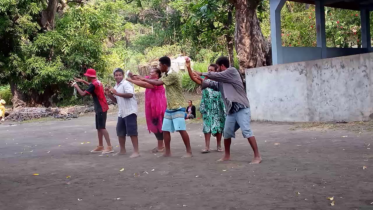 Dancing buddies from Vanuatu at the western part of Ambae - YouTube