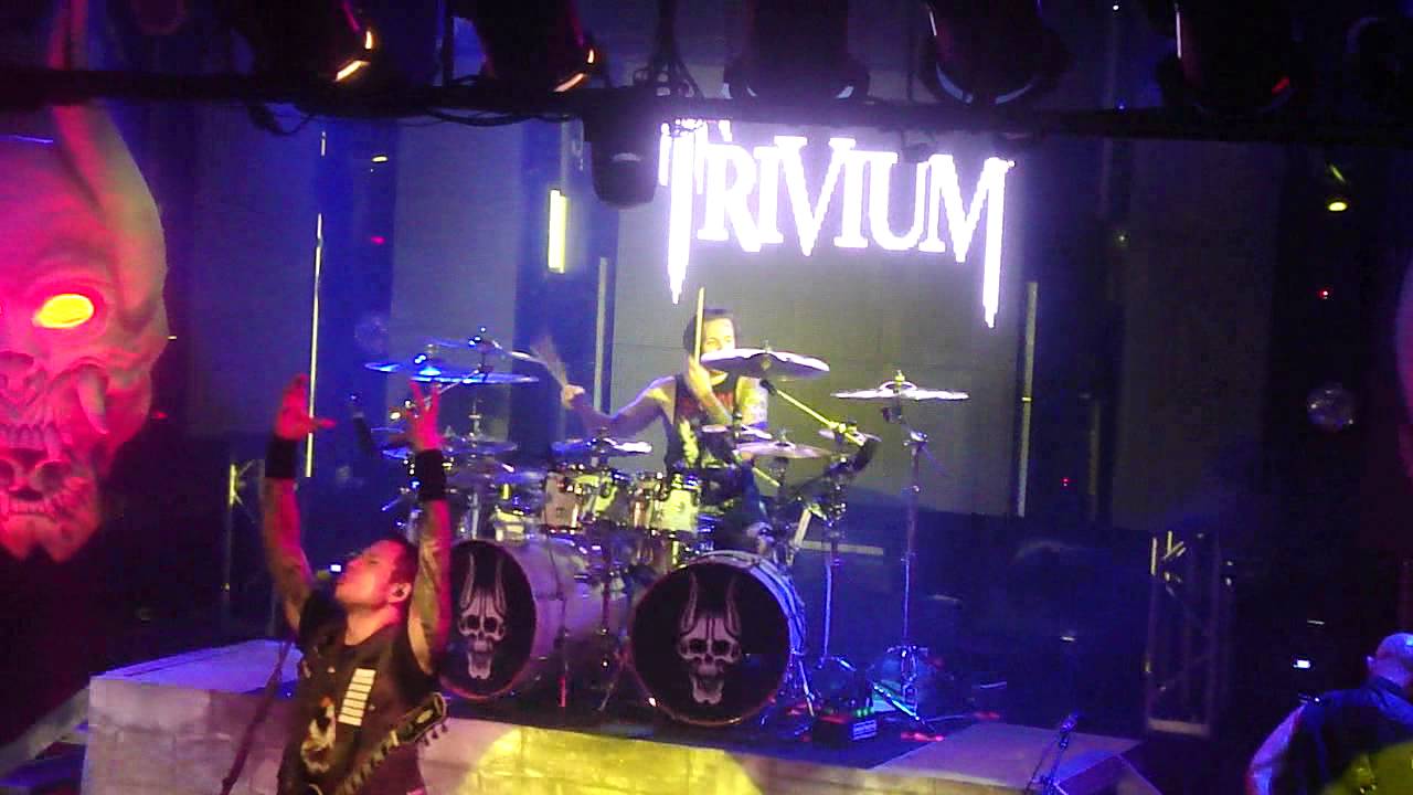 Trivium - "Strife" / "Pull Harder On The Strings of Your Martyr" - LIVE ...