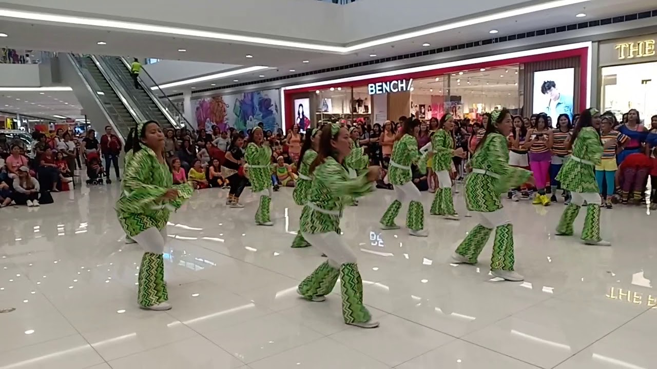 On The Spot Retro Zumba Competition - YouTube