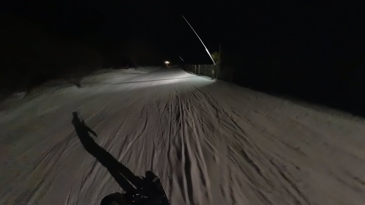 Night Snowboarding (360° Video) - YouTube