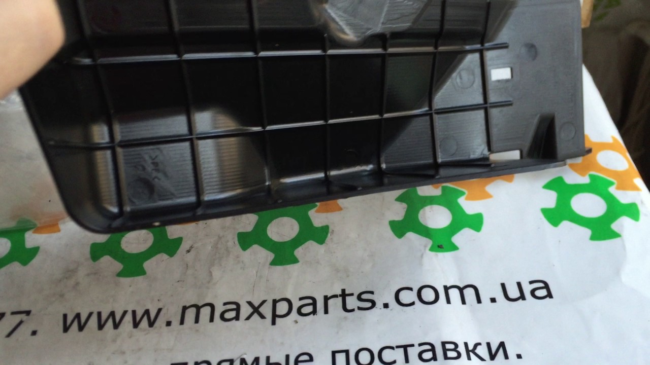 8533660290 85336-60290 Оригинал защита бачка омывателя Toyota Prado 120 ...