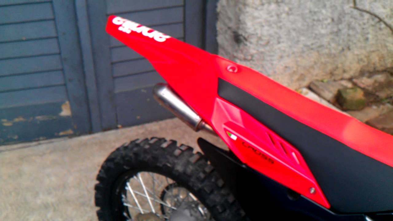 Aprilia MXV 450 - YouTube