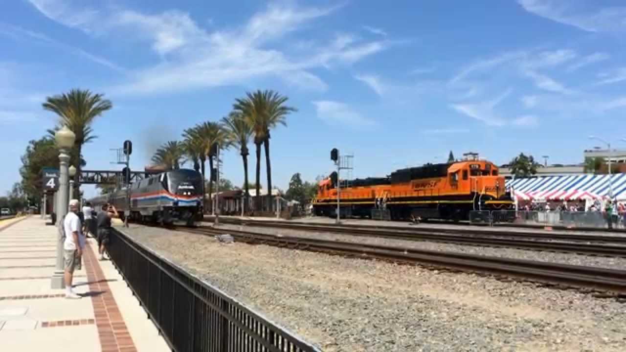 Amtrak Phase 3 Heritage Unit on the Pacific Surfliner - YouTube