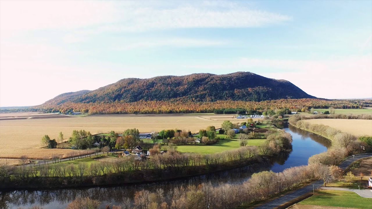 Mont Yamaska Colline Monteregienne (St-Paul) Full view - YouTube