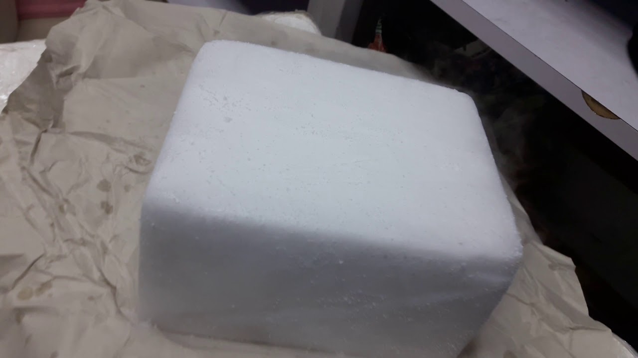 Dry ice atau biang es - YouTube