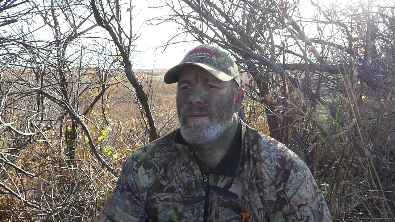 HUNTING ON THE GROUND/FACE CAMO CHOICE FOR STILL HUNTING - YouTube