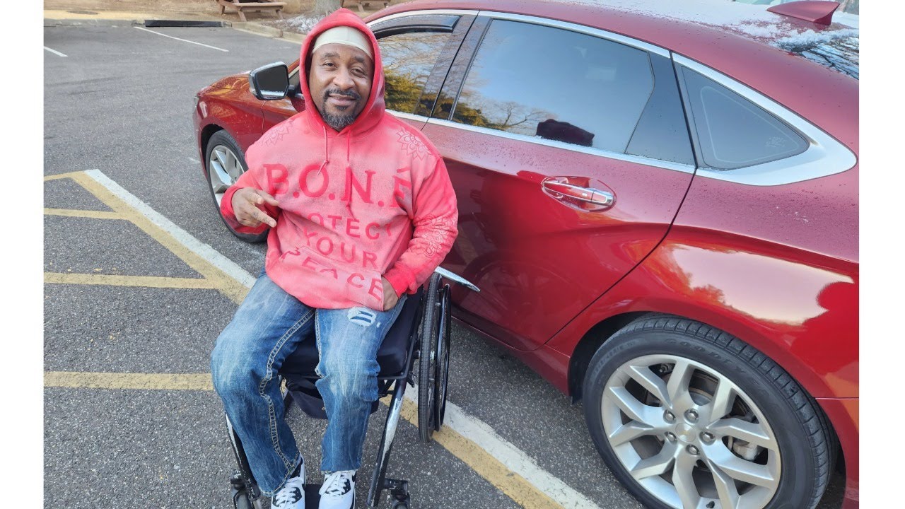 How I Use Hand Controls to Operate My Vehicle as a Paraplegic - YouTube
