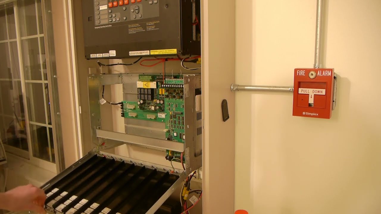 Simplex 4100U System Test 3. The beginning of voice evac - YouTube