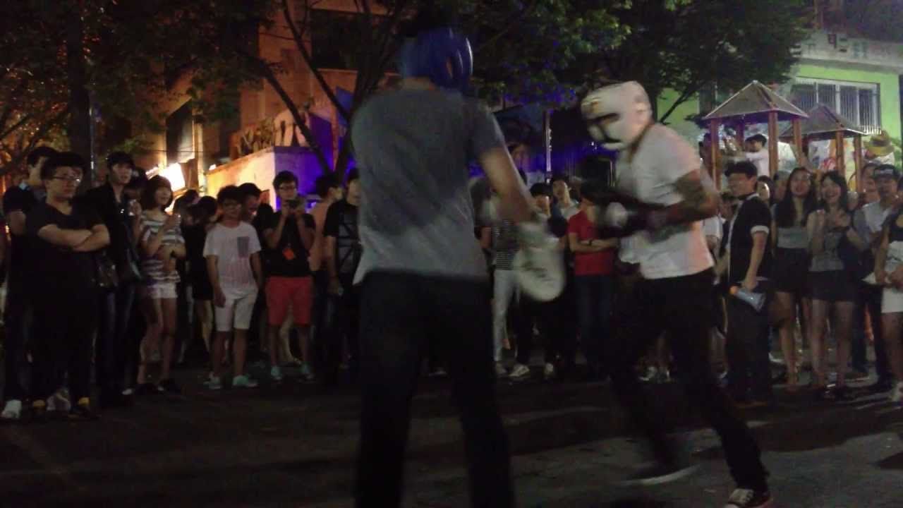 Street Boxing in South Korea - YouTube