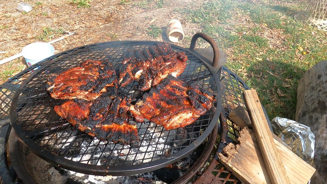 cooking up some ribs - YouTube