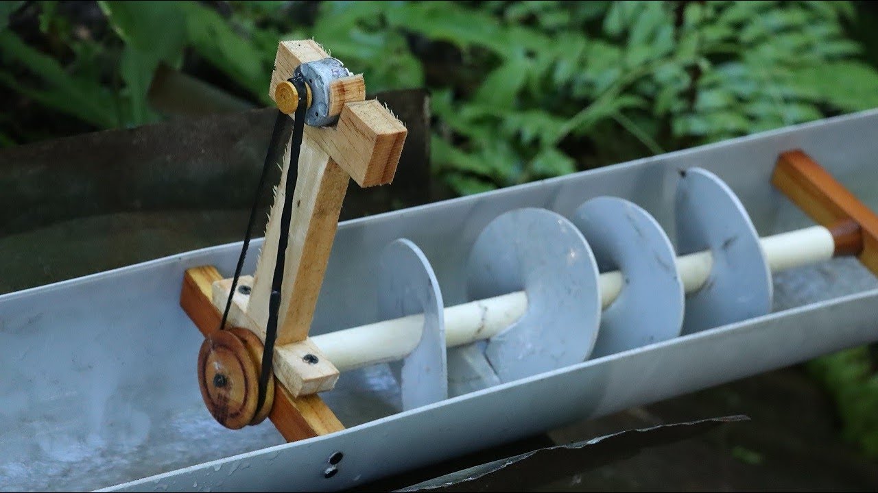 How to Make a Mini Screw Turbine at Home. | DIY | - YouTube