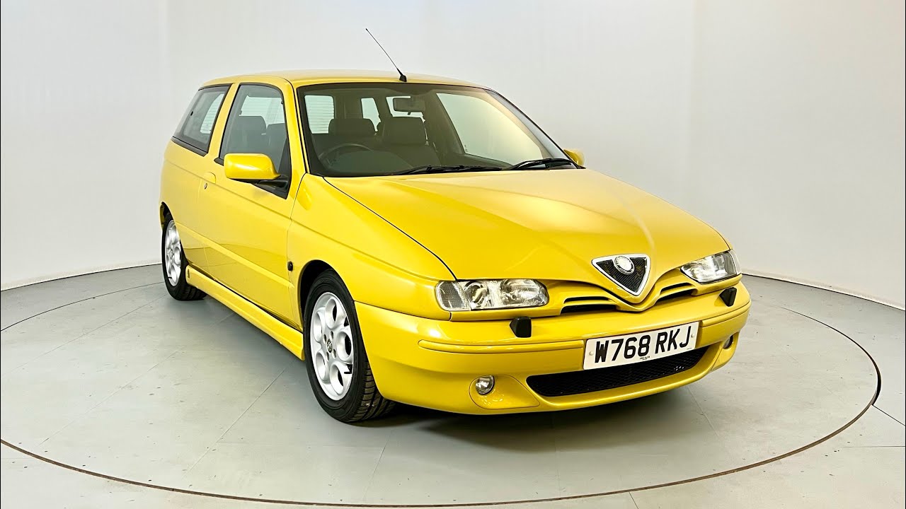 Alfa Romeo 145 Cloverleaf - YouTube