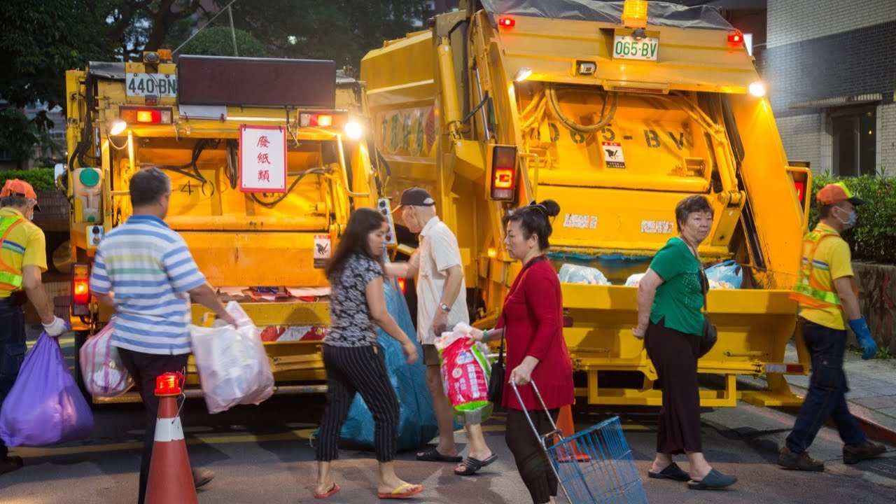 TAIWAN GARBAGE COLLECTION MANAGEMENT - YouTube