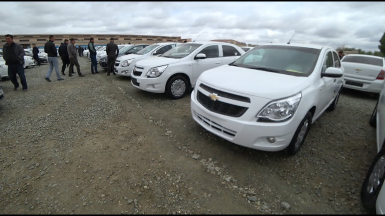 Sizlarga yana chiroyli mashinalar videoga oldim Xorazm mashina bozori ...