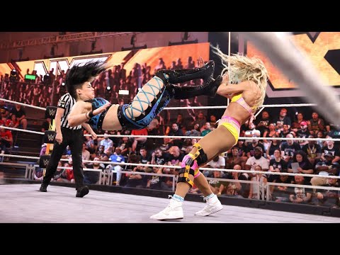 WWE NXT:SOL RUCA VS BLAIR DAVENPORT - YouTube