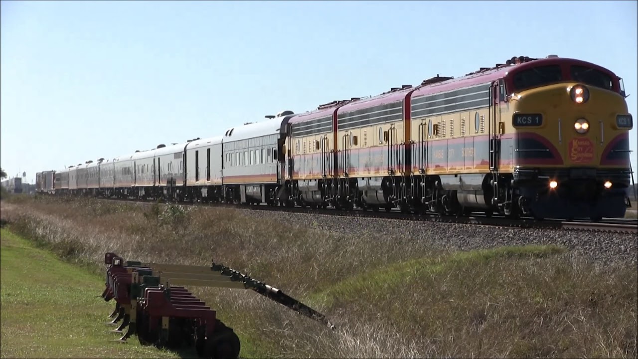 cml167 04 KCS F unit Santa Spec 3 Dec 15 - YouTube