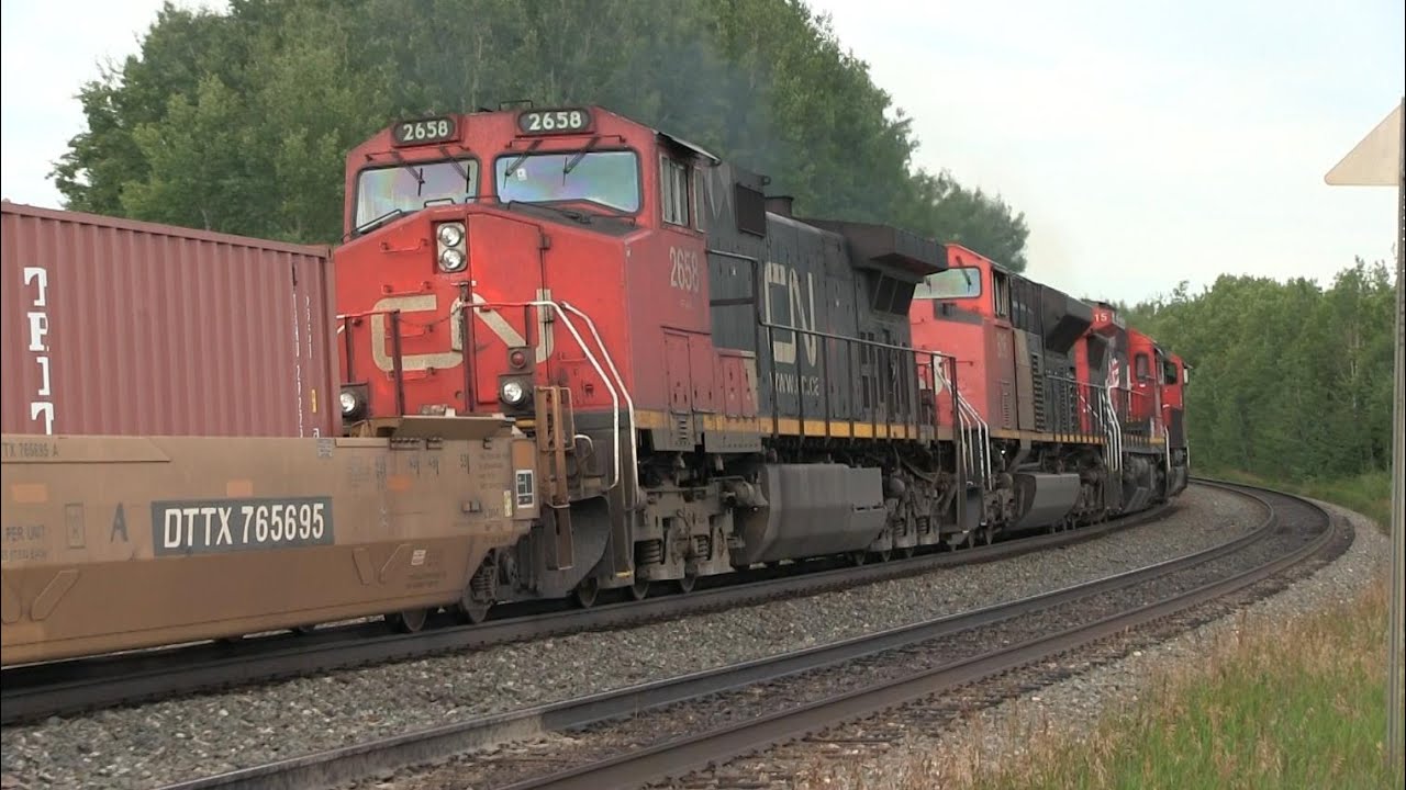 CN Train Spotting HD: 15th Anniversary! | CN 8839 2115 8016 & 2658 ...