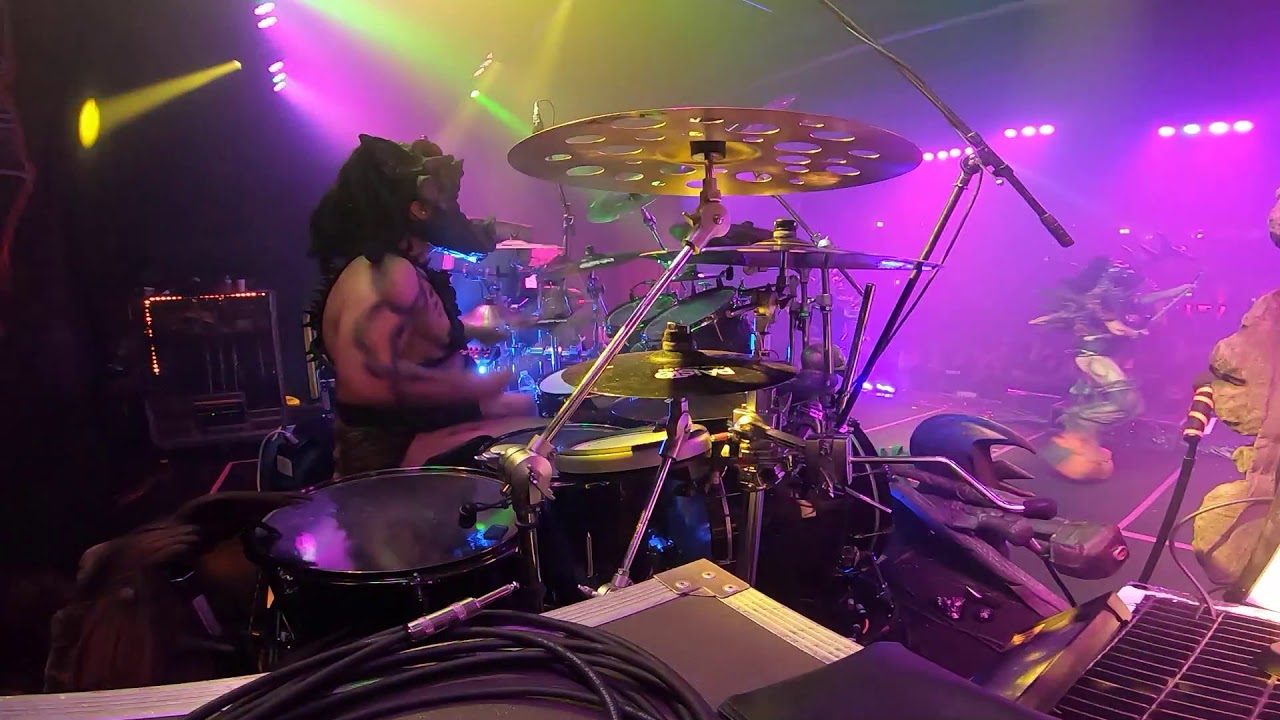 GWAR - Maggots (live drum cam view of JiZMak da Gusha) - YouTube