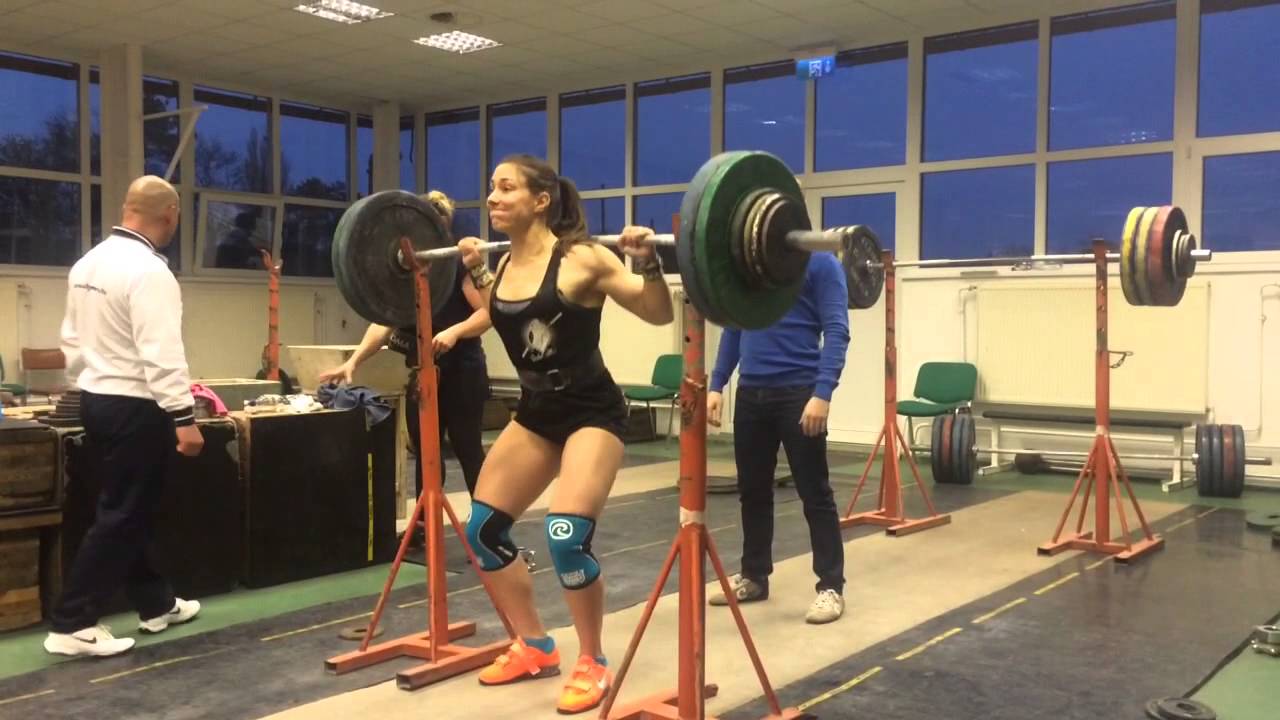 Jung Bea 2 x 120 kg back squat - YouTube