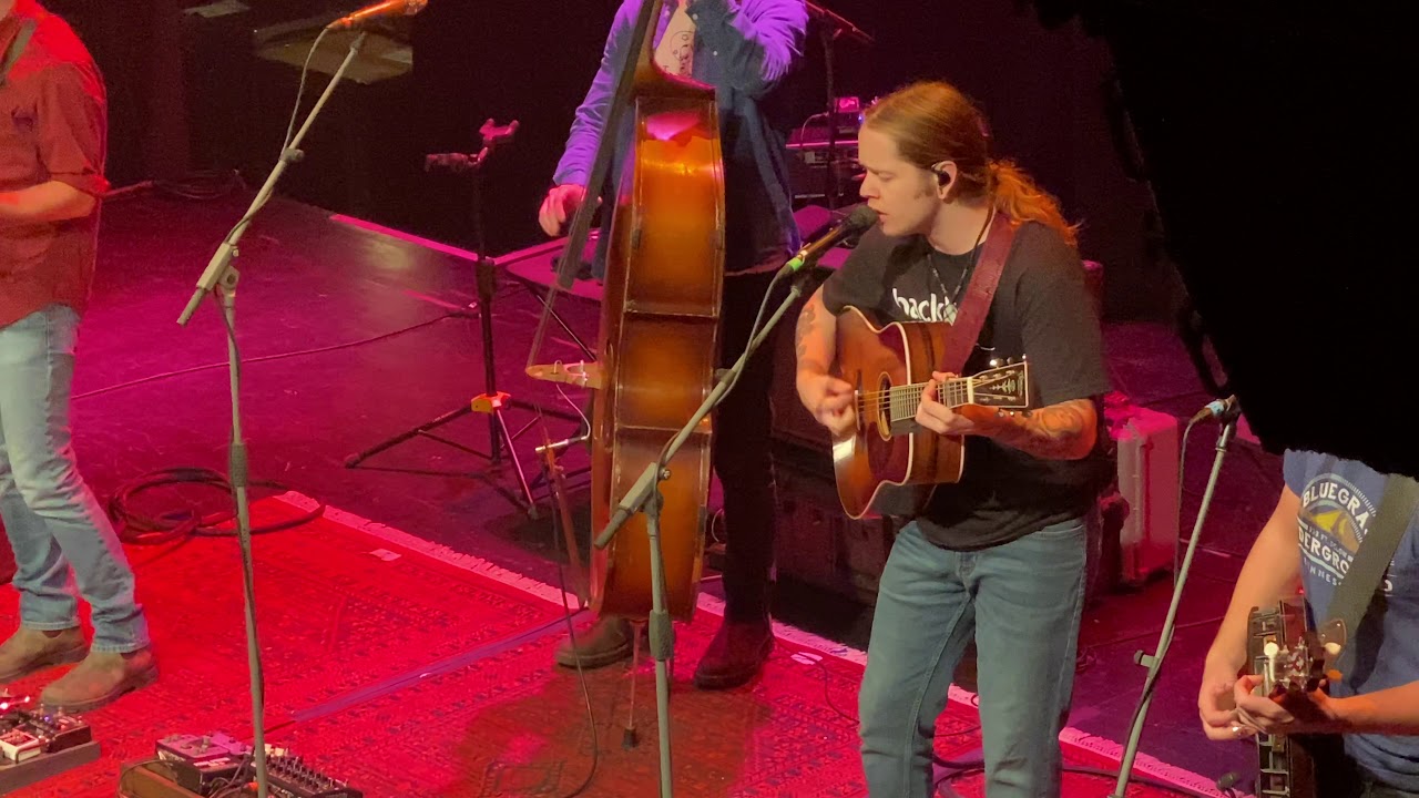 Billy Strings - Blue Ridge Cabin Home (Live @ The NorVa) - YouTube