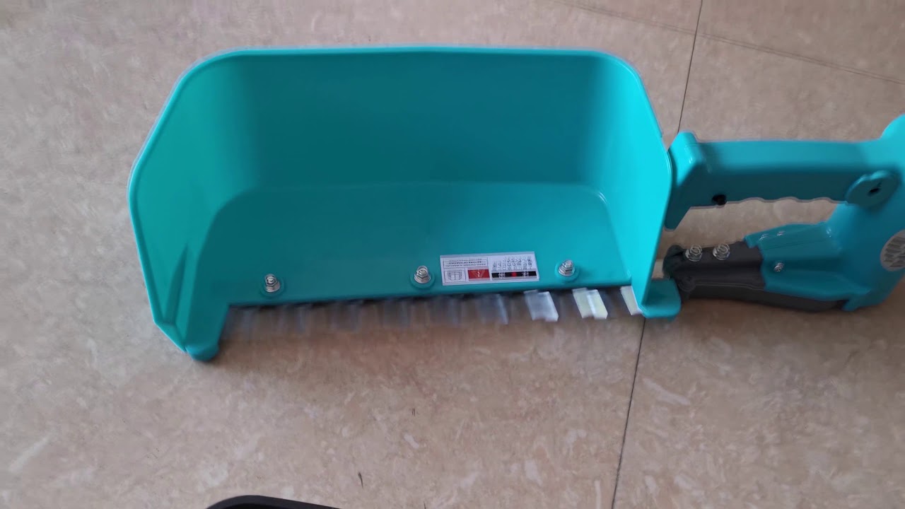 New Type Battery Operated Mini Tea Plucking Machine 4k - YouTube