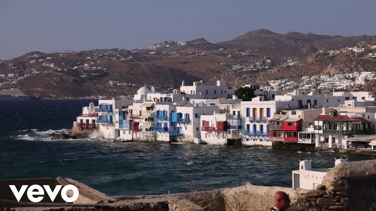 Tayo Ricci - Strawberry on Ice - YouTube