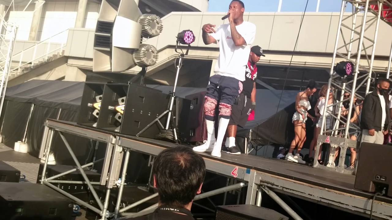 YG Twist My Fingaz .YG and more Dancing LIVE TOKYO JAPAN 2016 - YouTube