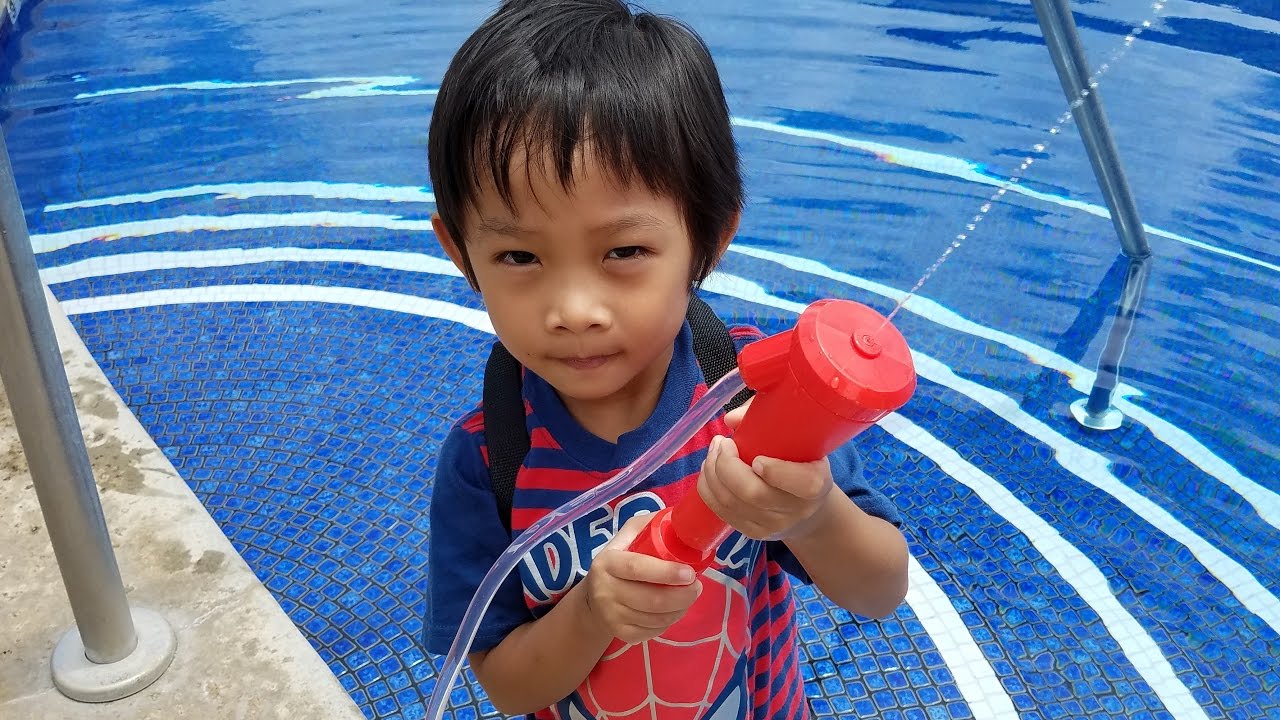 PAW PATROL WATER RESCUE PACK BLASTS WATER OVER 30 FEET, GREAT OUTDOOR ...