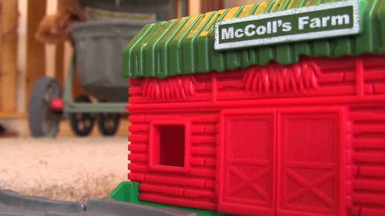 Thomas stops at McColl's Farm - Thomas the tank engine - YouTube