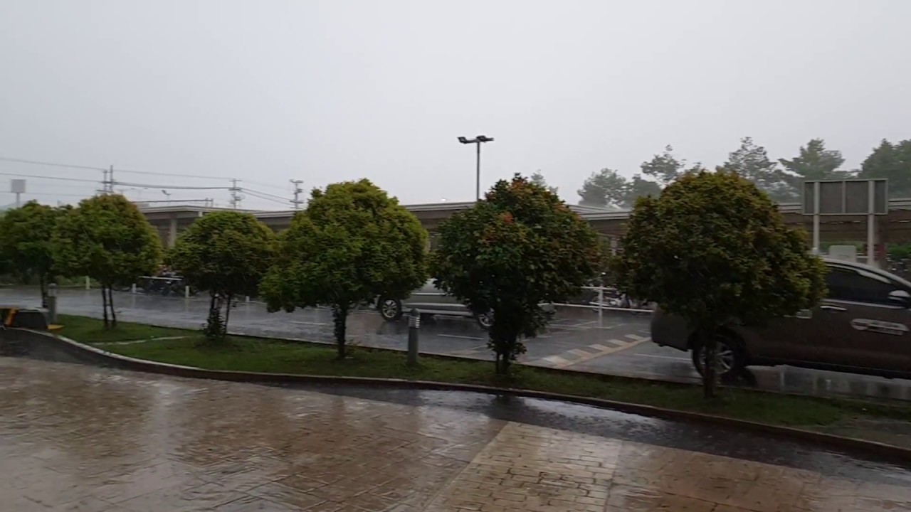 Heavy rain in AEON Mall (2018) - YouTube