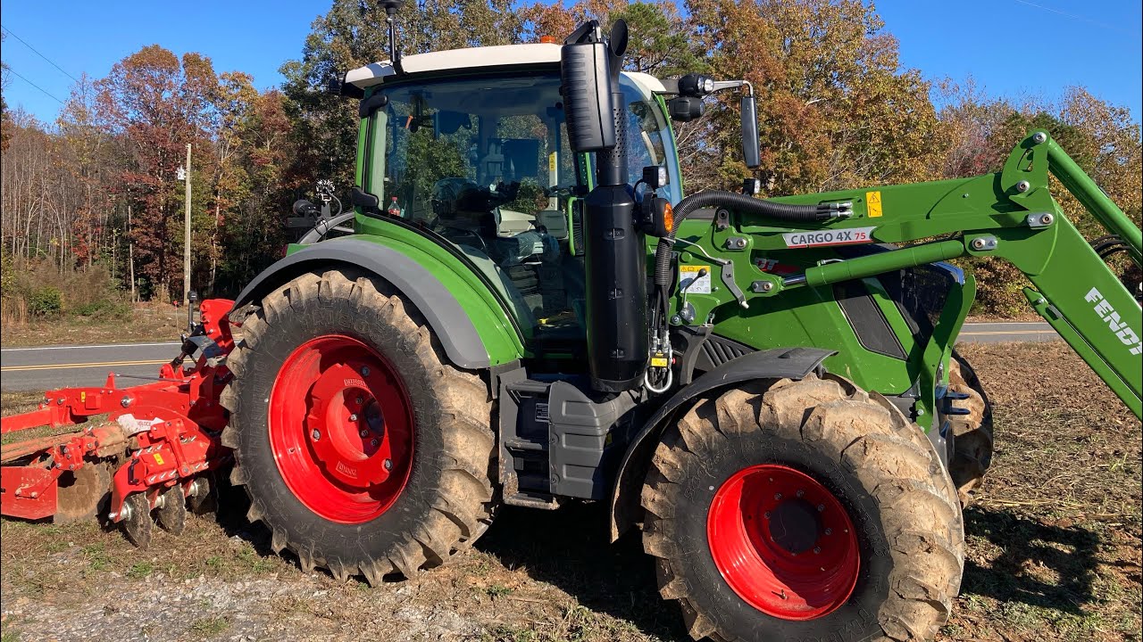 Fendt Tractor doing Field work at McFarland Farms! - YouTube
