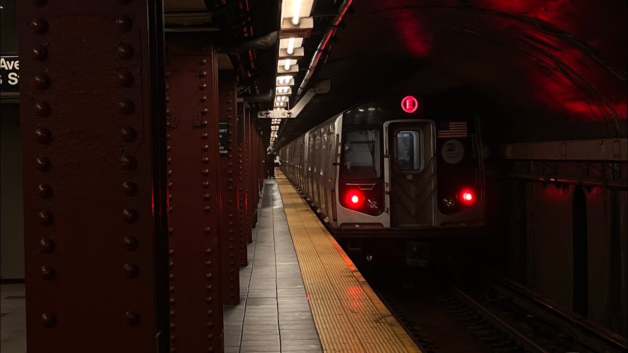IND Subways Lines: (E),(F),& (M) train Action @ Lexington Avenue 53rd ...