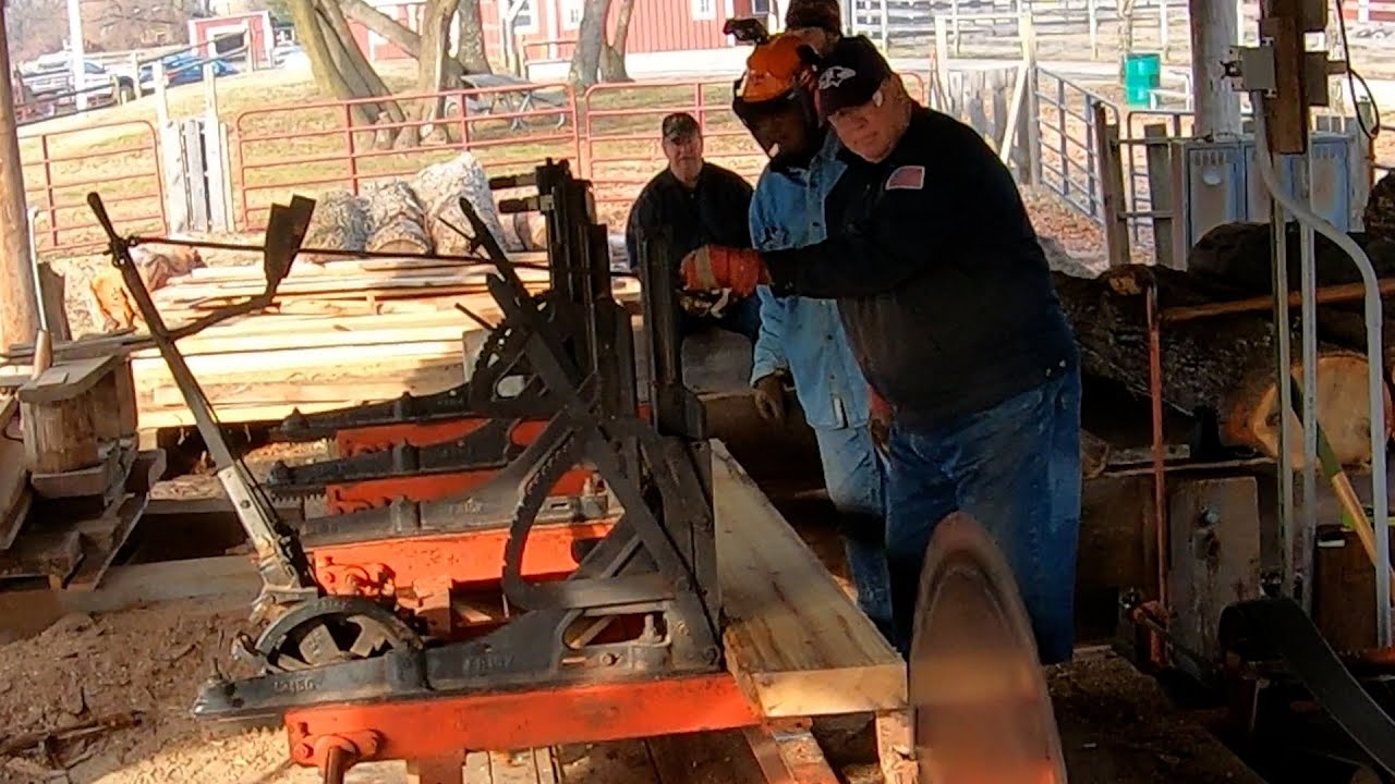 Sawing some 2X4's on the Frick Sawmill - YouTube