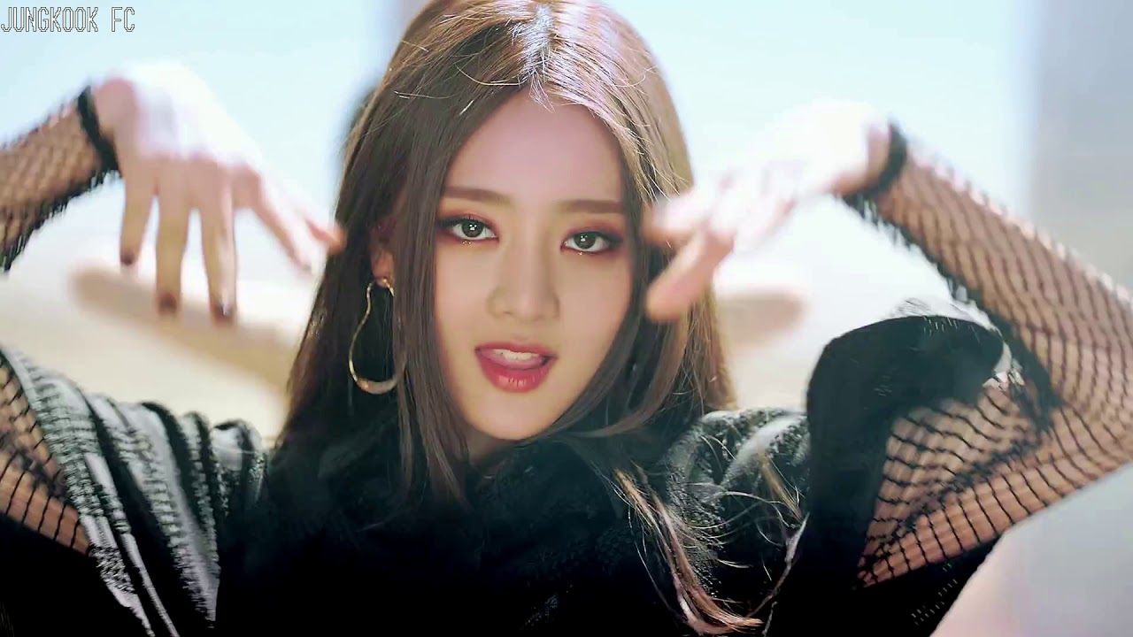 Minnie and Shuhua's parts in 한(-)(HANN) MV for 10 minute_ Part hay nhất ...