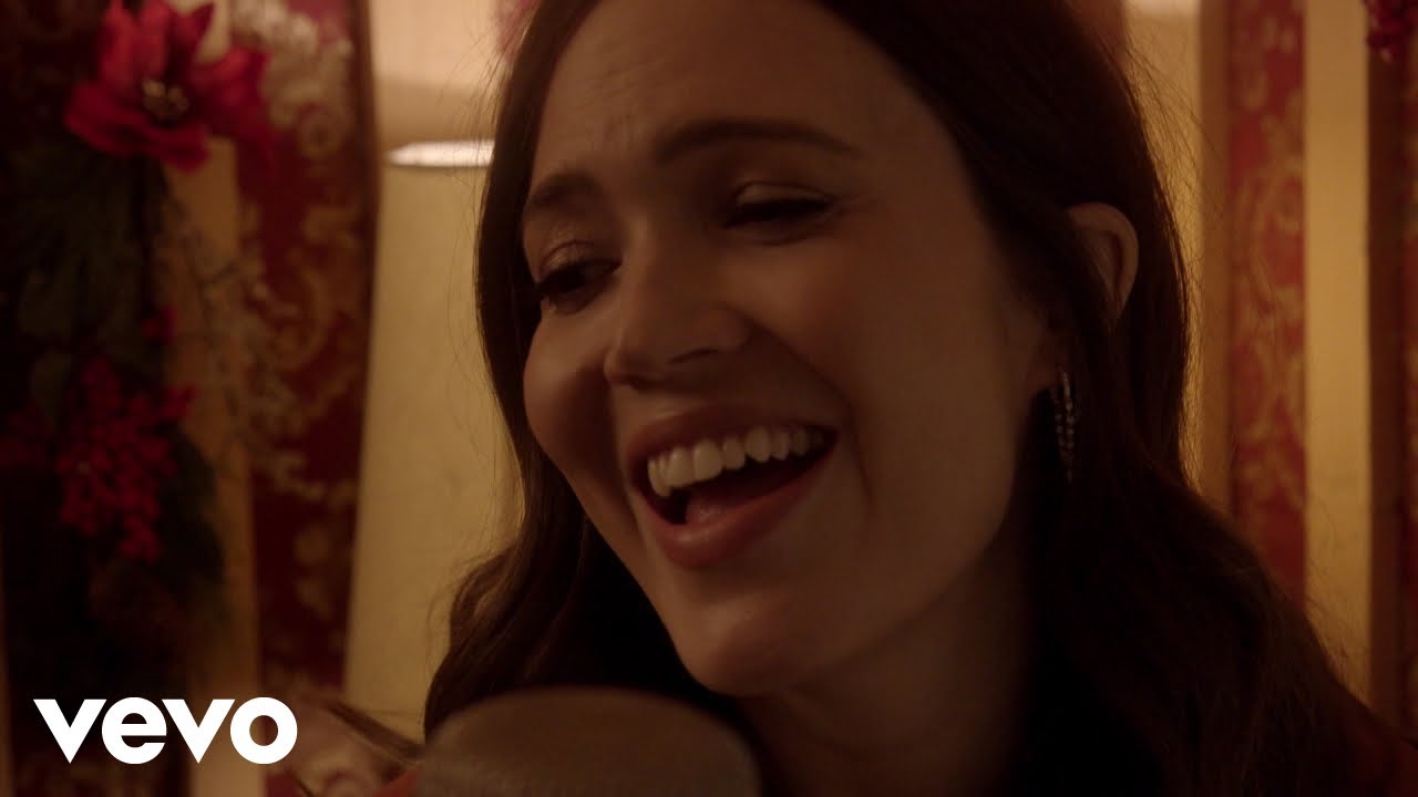 Mandy Moore - How Could This Be Christmas? (Live on The Today Show ...