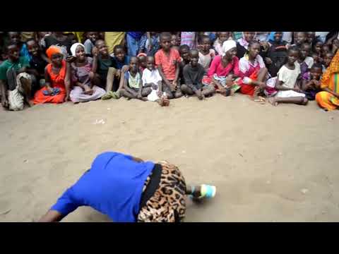Kanga moja wakifanya maajabu live kwenye show ya kanyibai