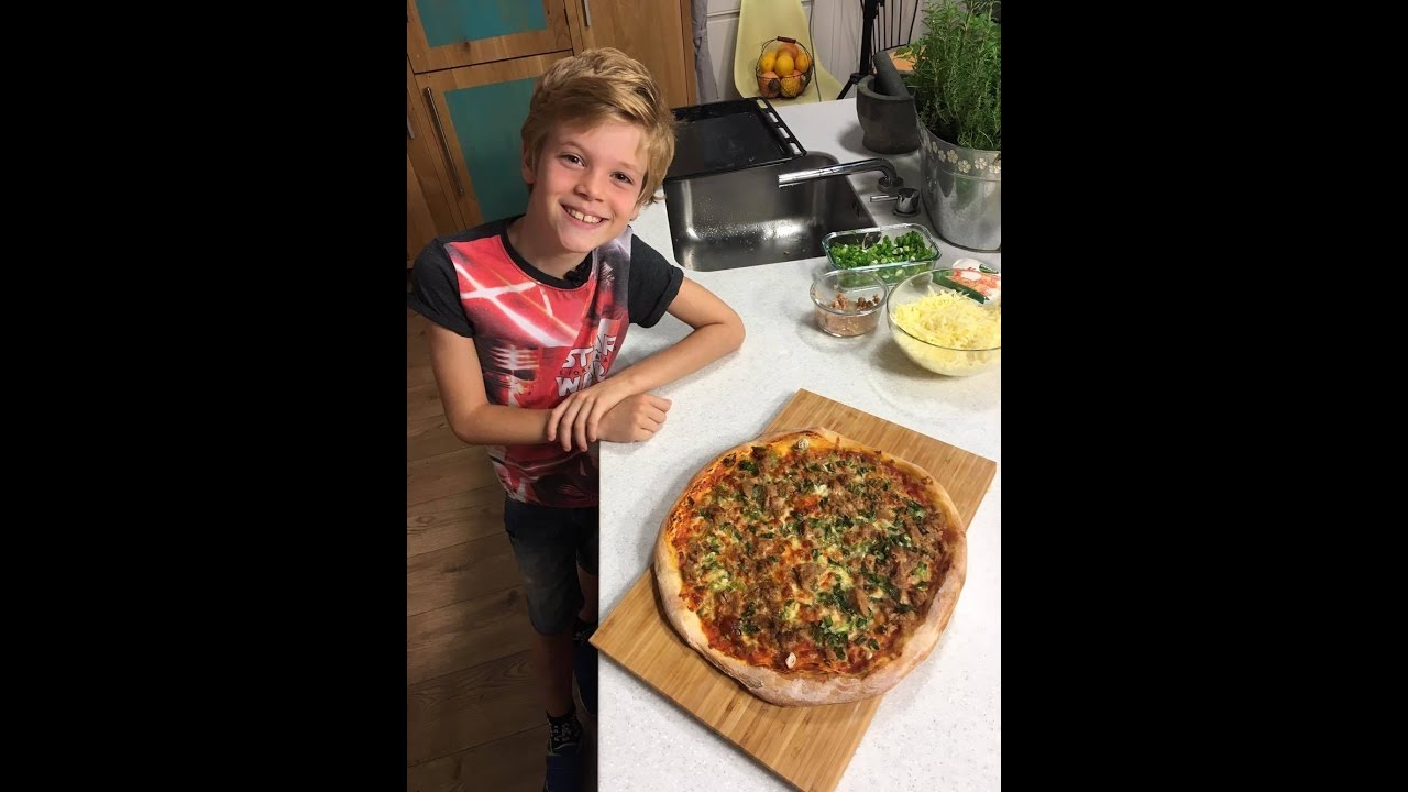 Reteta - Pizza cu ton cu Toni Delaco Jr - YouTube