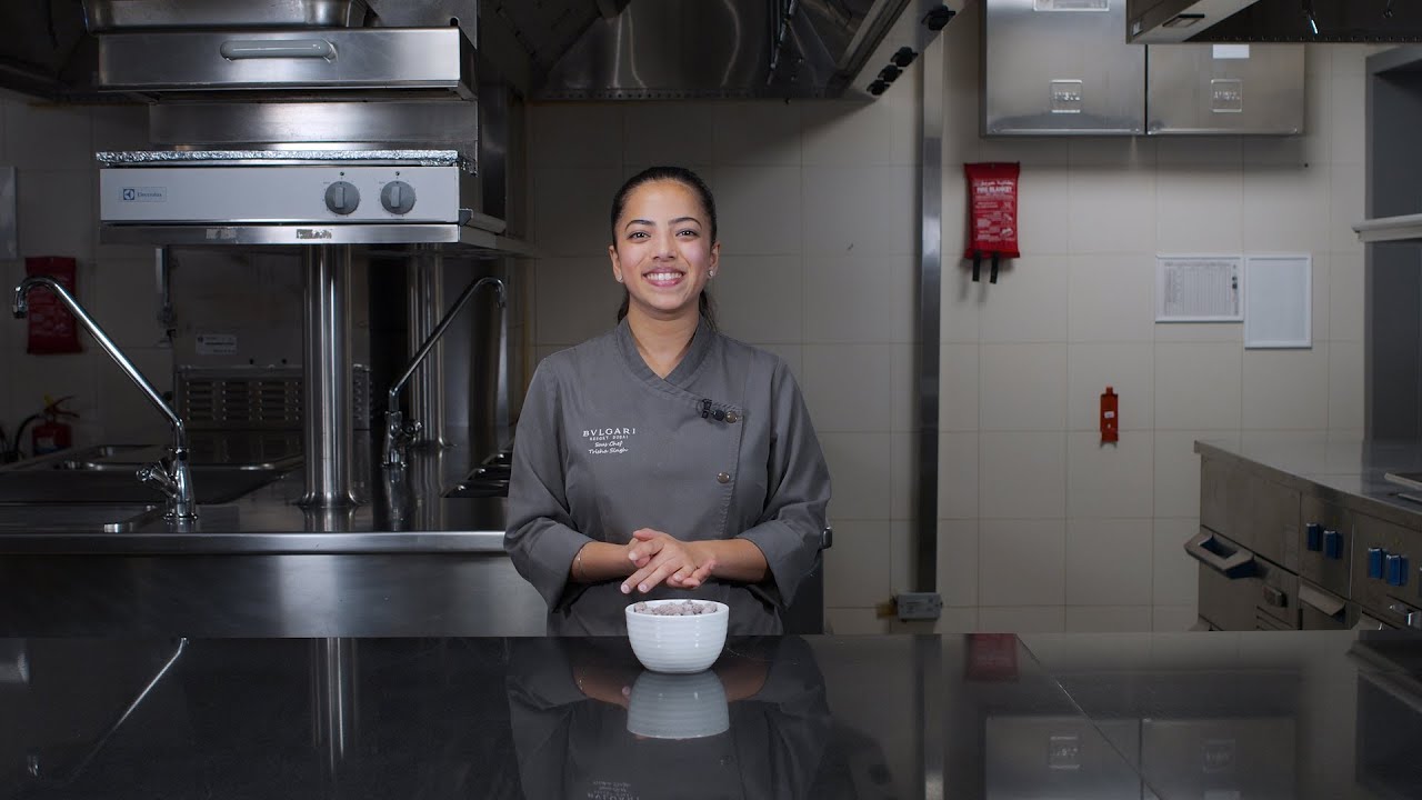 DIY - CHOCOLATE-COVERED HAZELNUTS AT BVLGARI RESORT DUBAI - YouTube