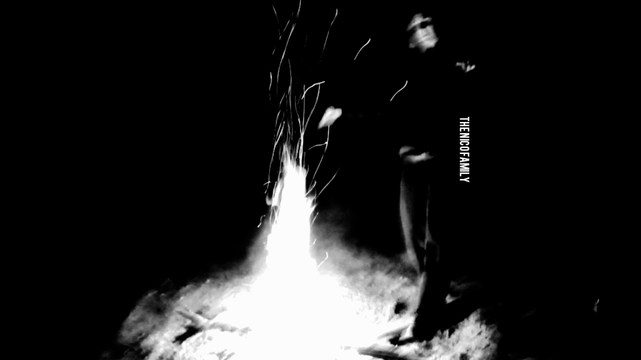 The Nico Family - Talking between the ringing - YouTube