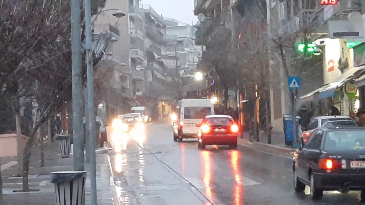 kozan.gr: Κοζάνη:Συνεχίζεται η ασθενής χιονόπτωση. Εικόνες από το ...