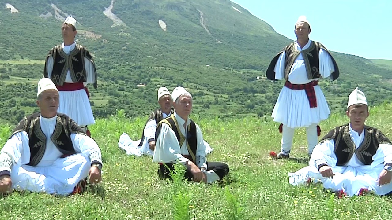 CE SHTROVA SHARKUN NDE UDHE. Grupi Ali Asllani , Kote, Vlore. Audio ...