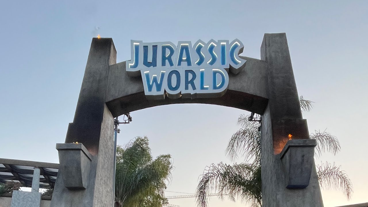 Jurassic World: The Ride - Universal Studios Hollywood - Full Night POV ...