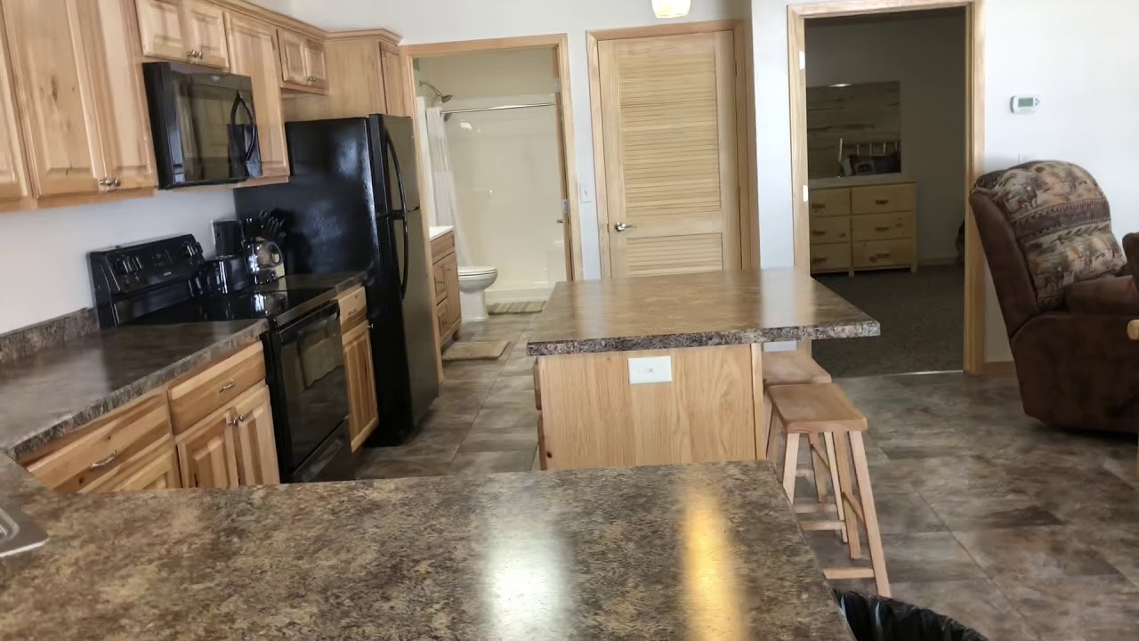 Dunrovin Resort Triplex Cabin 14 - YouTube