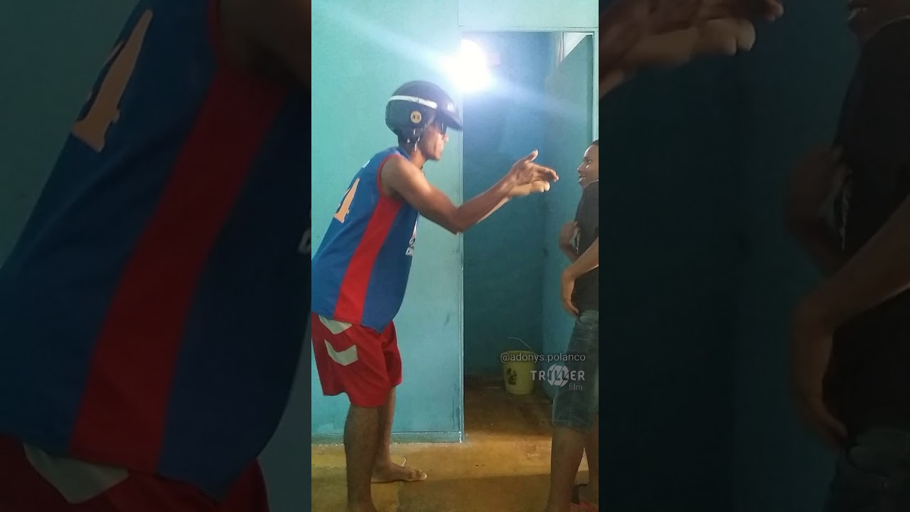 El haitiano rebucero vs el técnico enano que cura ... - YouTube