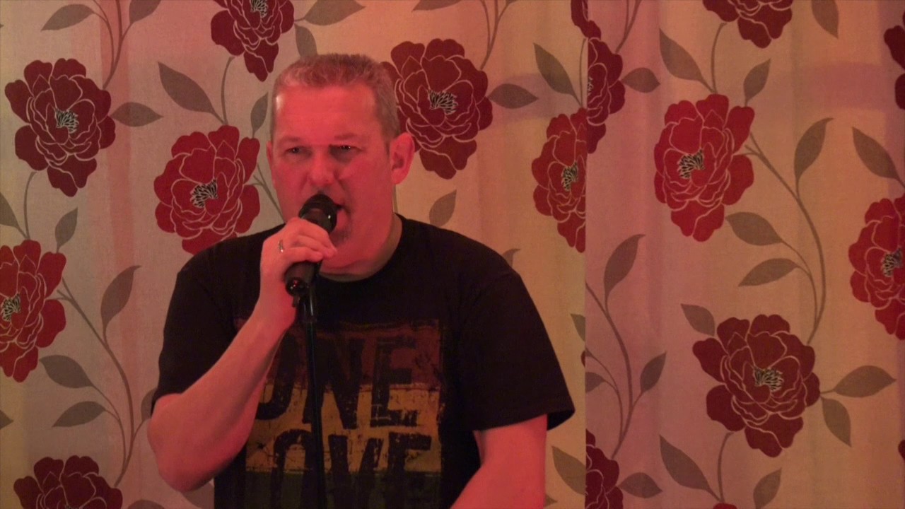 2017 Marty Russell at the Railway Bell Temple Ewell - YouTube