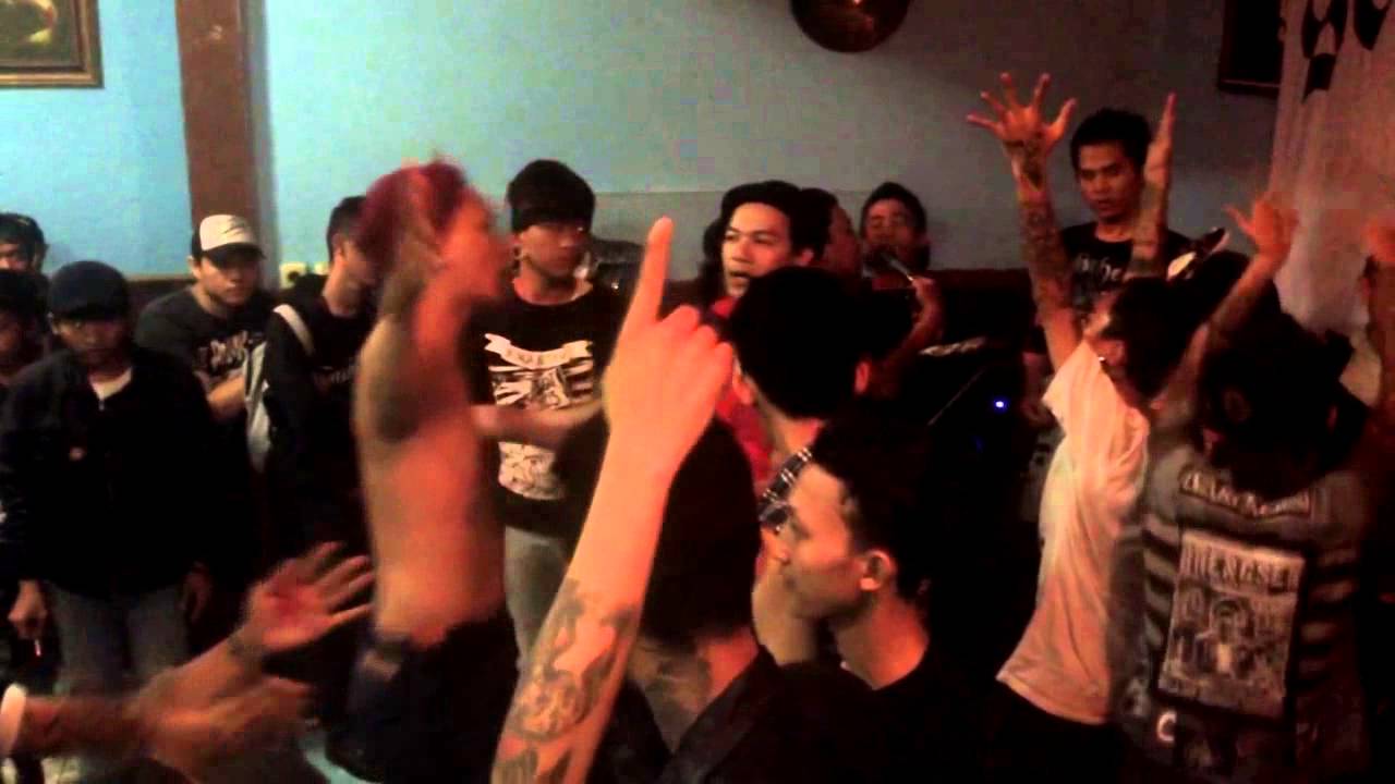 DOM 65 - KLUB S.A LIVE AT JAKARTA 2014 - YouTube