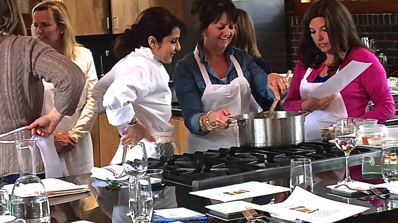 thai cooking class at natirar - YouTube