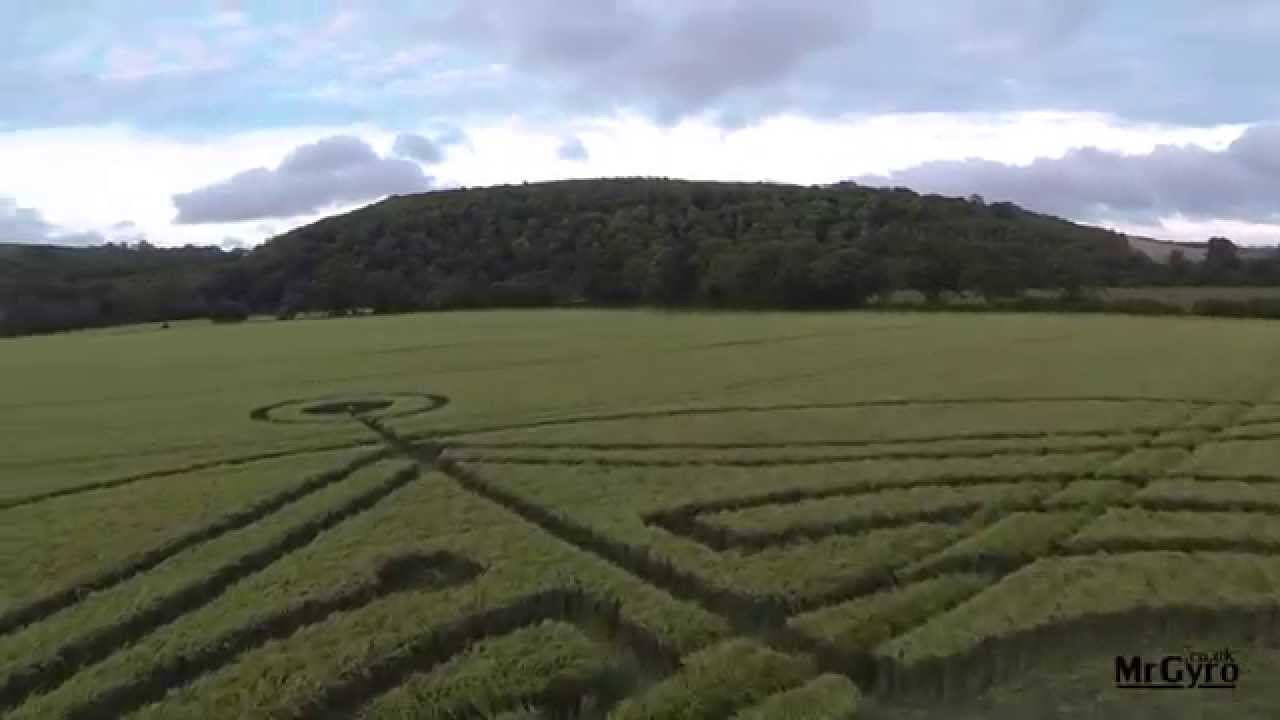 Circulo en la cosecha Hod Hill, Hanford, Dorset Junio 2014 ...