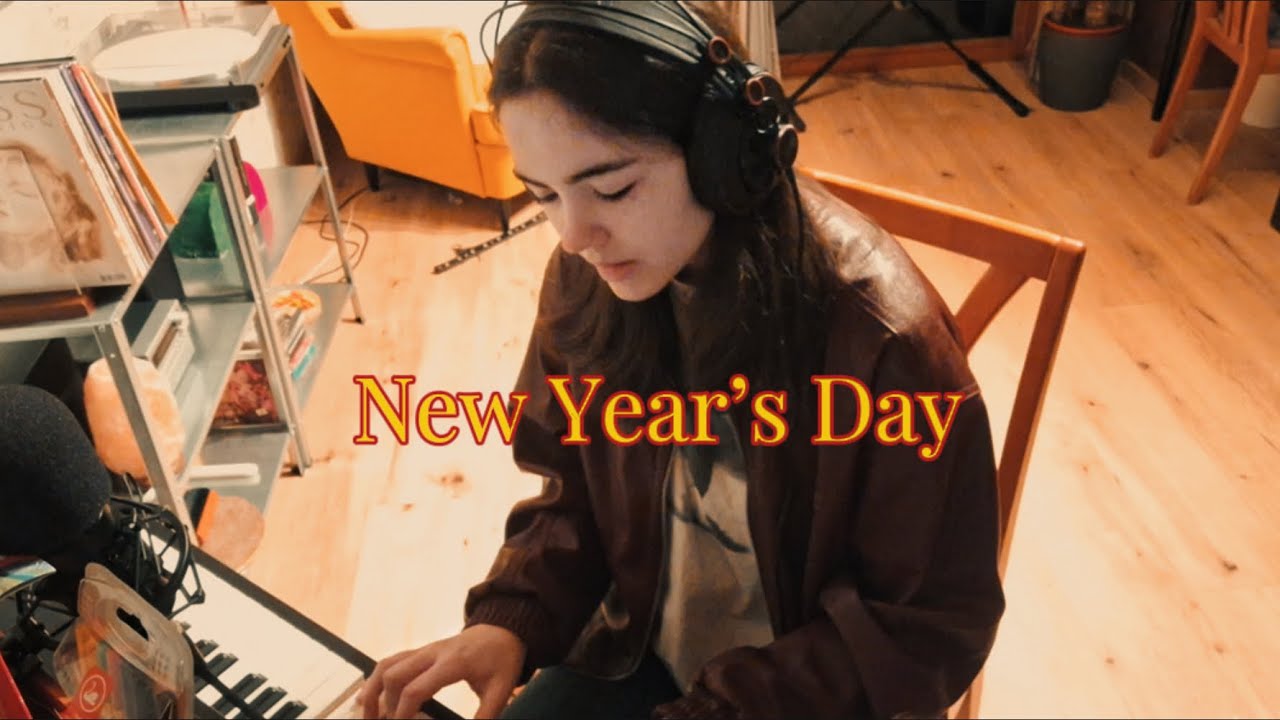 New Year’s Day – Taylor Swift (cover) - YouTube